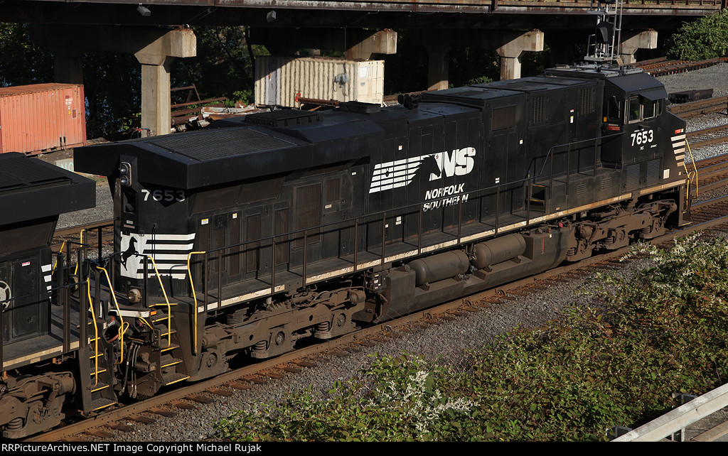 NS 7653
